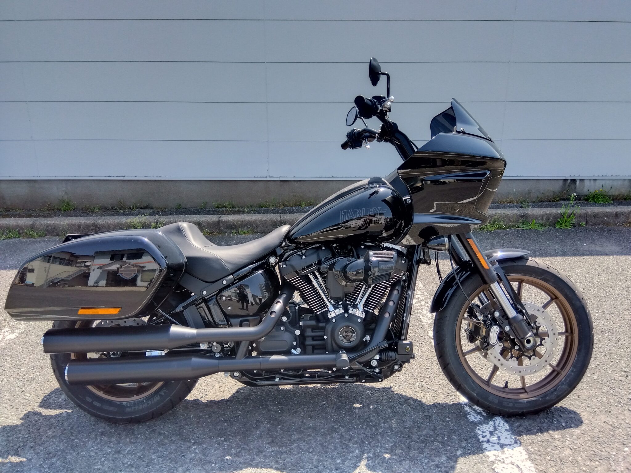 FXLRST THRASHIN SUPPLYライザー - Harley-Davidson® 成田